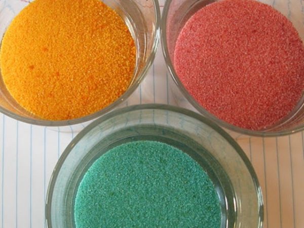 Manualidades con sales de colores - Nuestros Hijos Dominicana